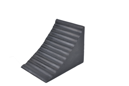 Wheel Chocks | Product categories | Diamond Rubber Products